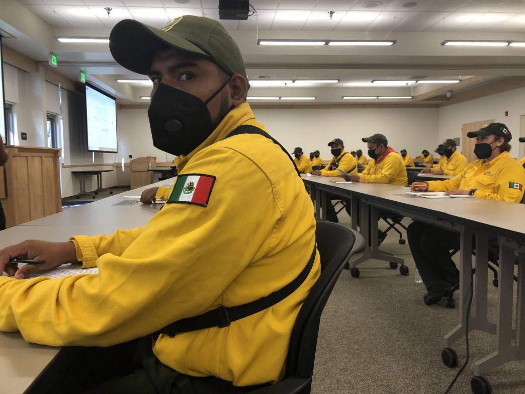In a First, 100 Mexican Firefighters Arrive in California to Help ...
