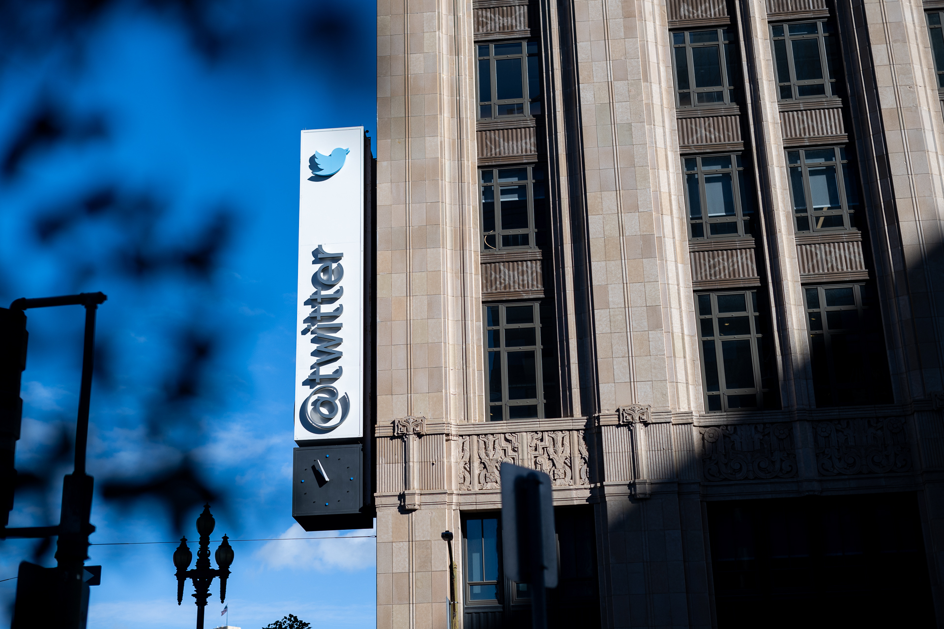 'A Dangerous Precedent': Media, UN Slam Twitter's Suspension of ...