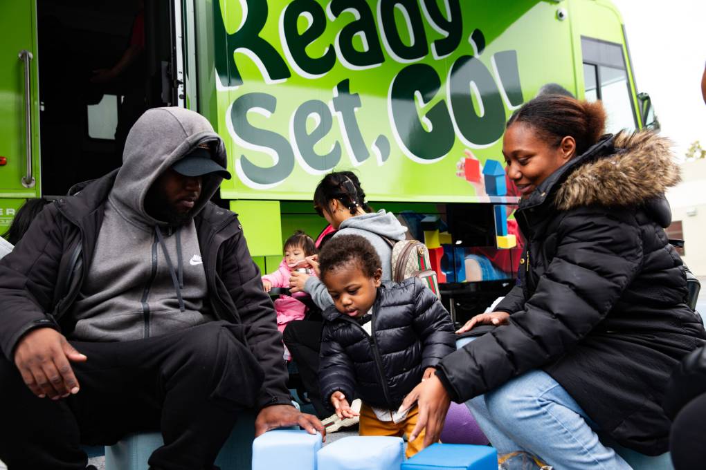 How This Classroom on Wheels Is Meeting Oakland's Unhoused Kids Where ...