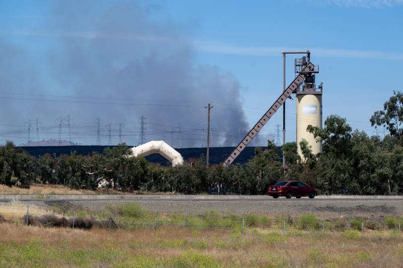 Firefighters See Favorable Weather Conditions For Containing Corral ...