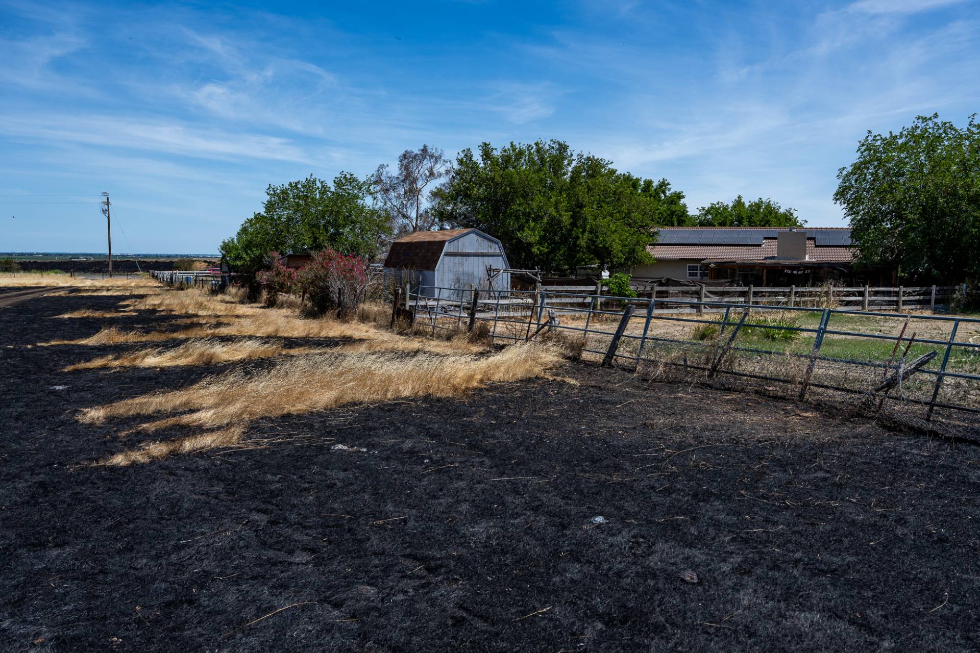 Firefighters See Favorable Weather Conditions For Containing Corral ...