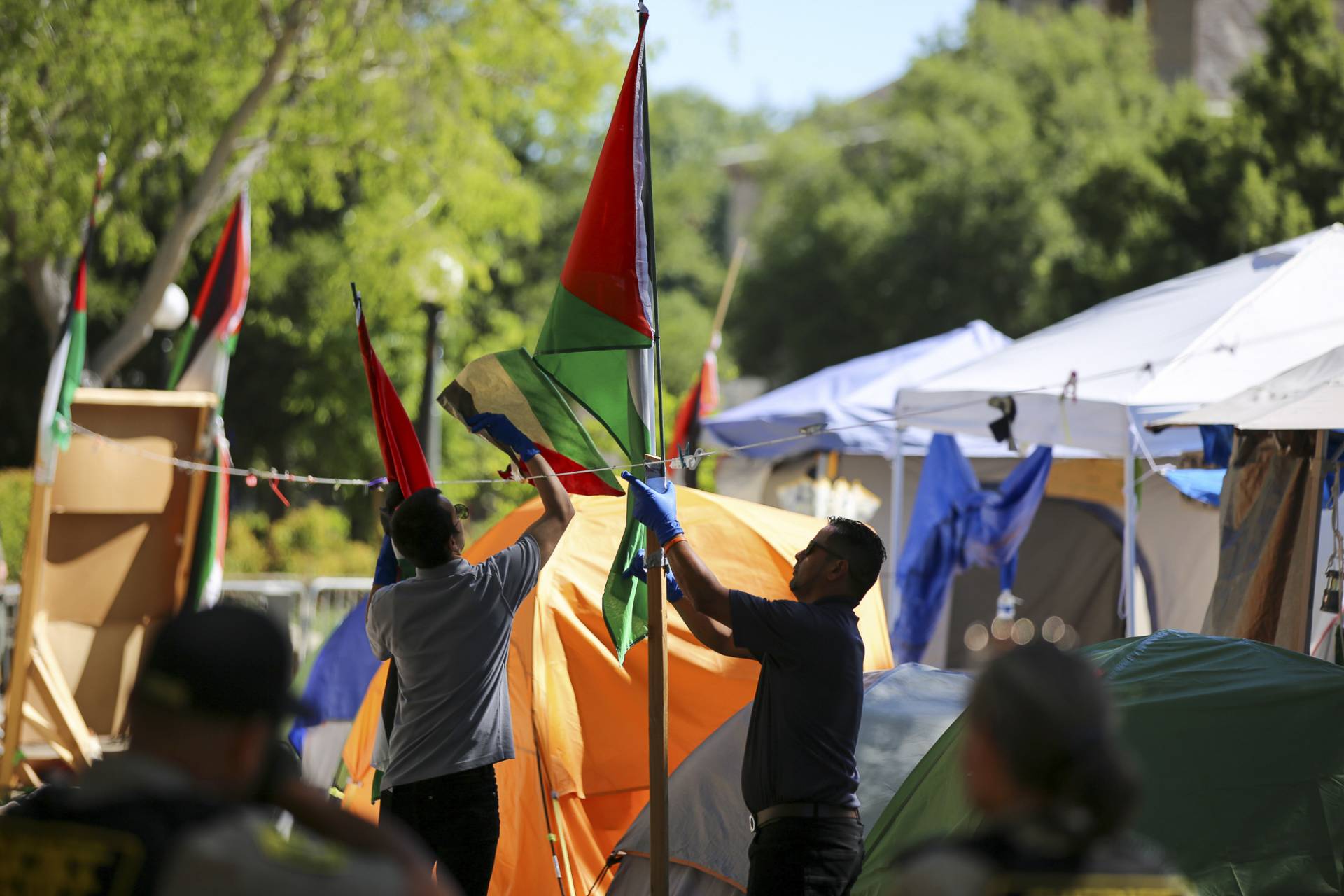Stanford Protest Camp Dismantled After 13 Arrests at Pro-Palestinian ...