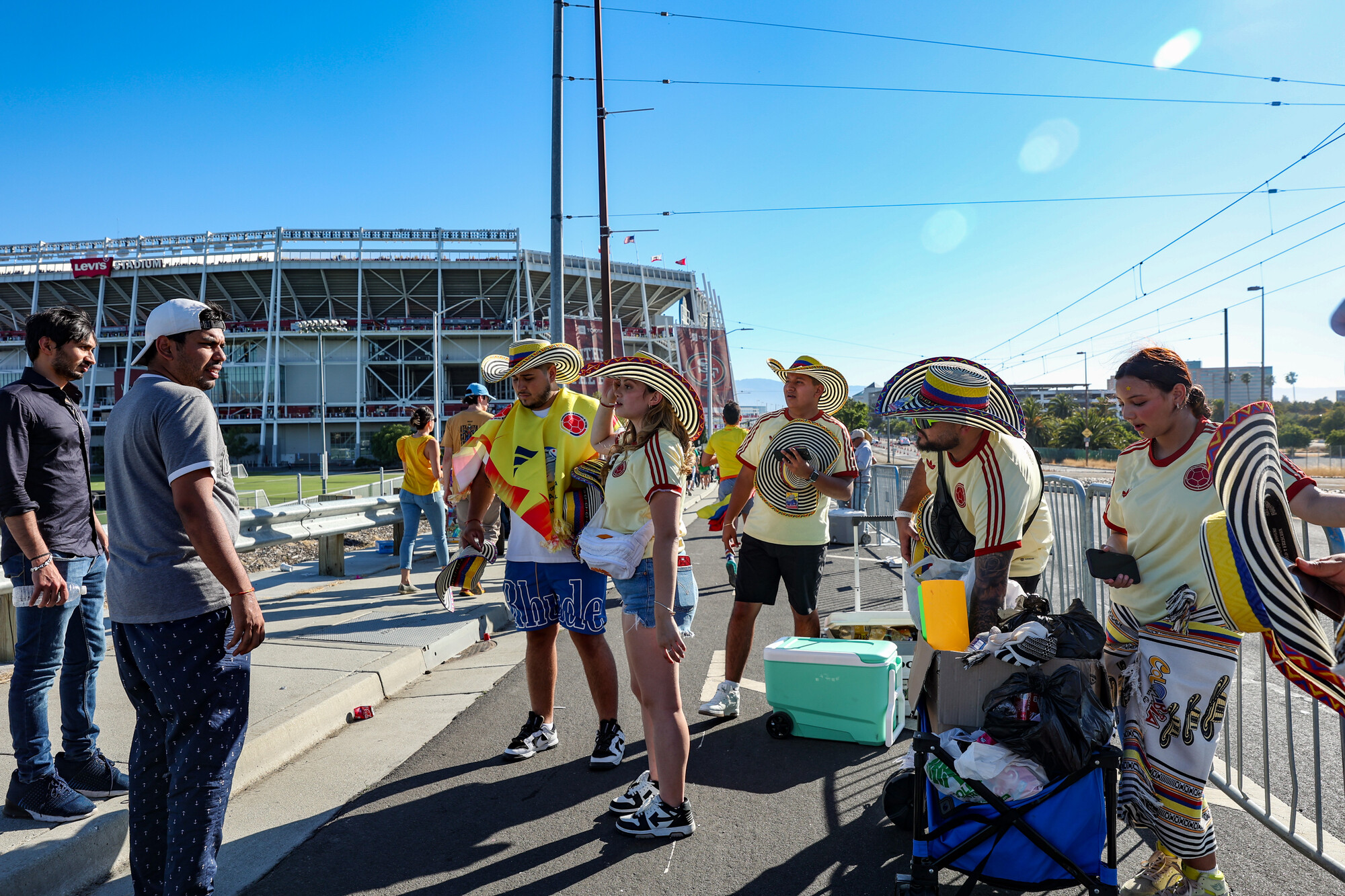 Colombian Fans Shine in Bay Area's Last Copa América Match | KQED