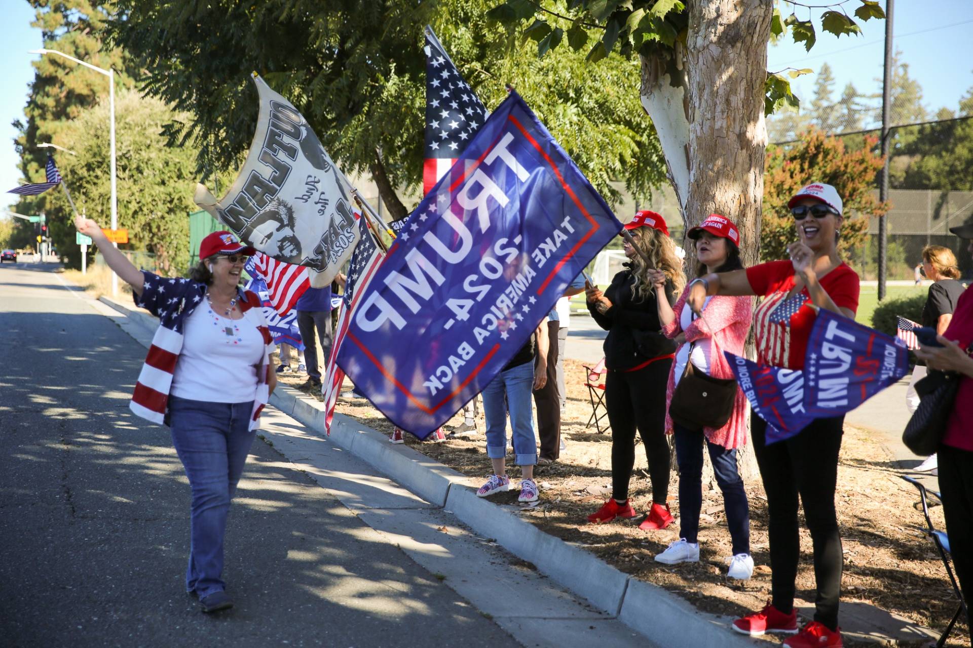 Bay Area Trump Supporters Rally Ahead of His Arrival in the Democratic ...