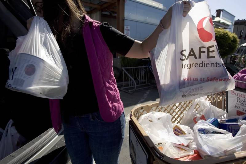 California's First Plastic Bag Ban Made Things Worse. Now It's Trying ...