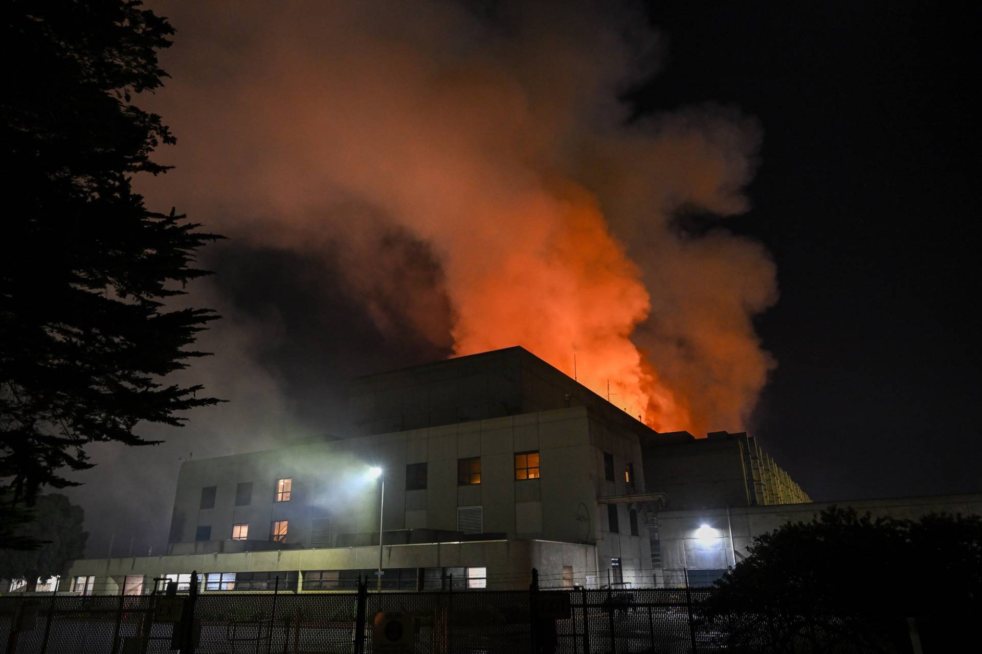 Massive Fire at Monterey County Battery Plant Spews Plumes of Smoke ...