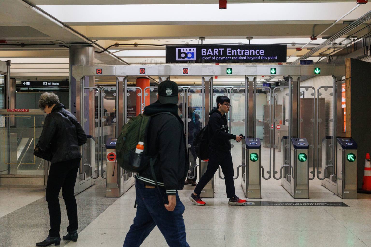 Starting This Week, You Can Tap Onto BART With a Credit Card — Here’s ...