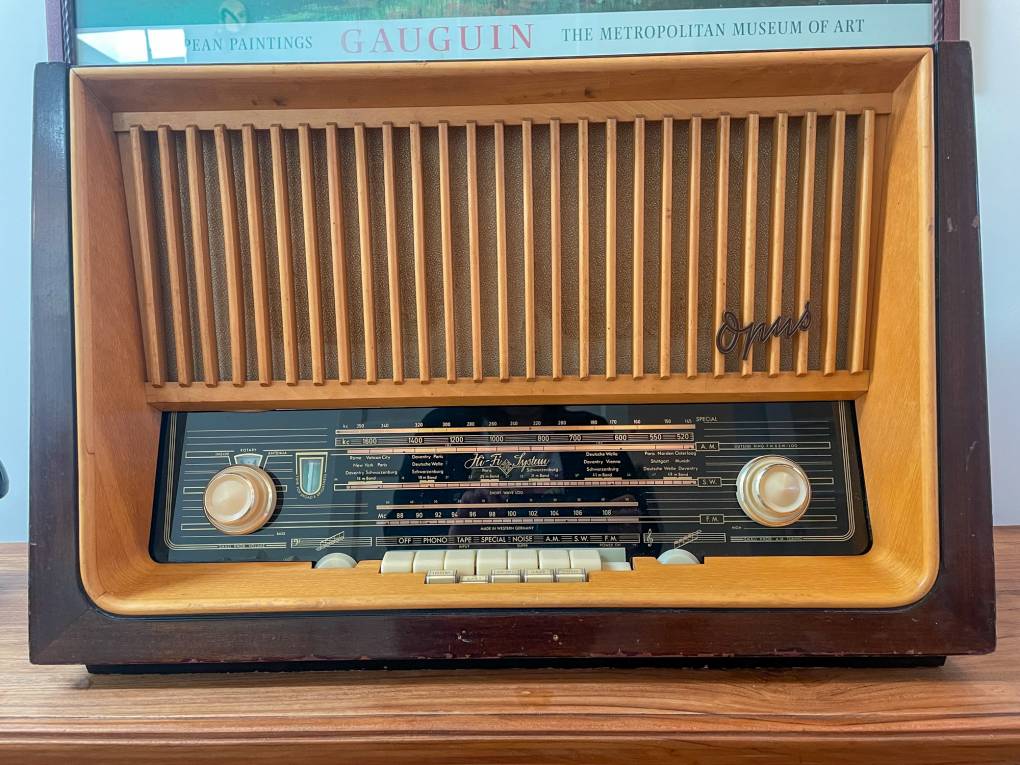 How a 1957 Vintage Radio Rekindled a Daughter’s Bond With Her Dad | KQED