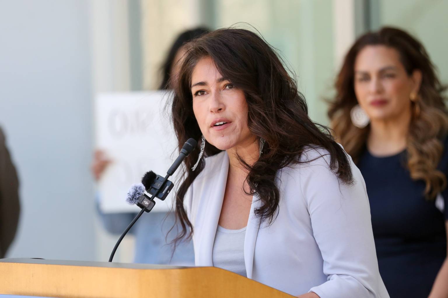 San José Could Temporarily Ban Smoke Shops, Citing Health Inequities | KQED