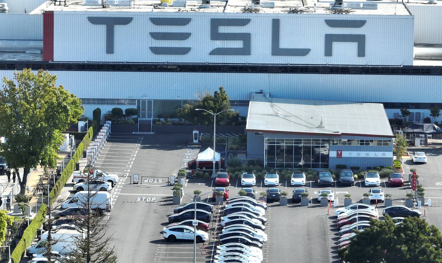 Fremont Ready to Wave Goodbye to Tesla Models S and X, Welcome Its New ...