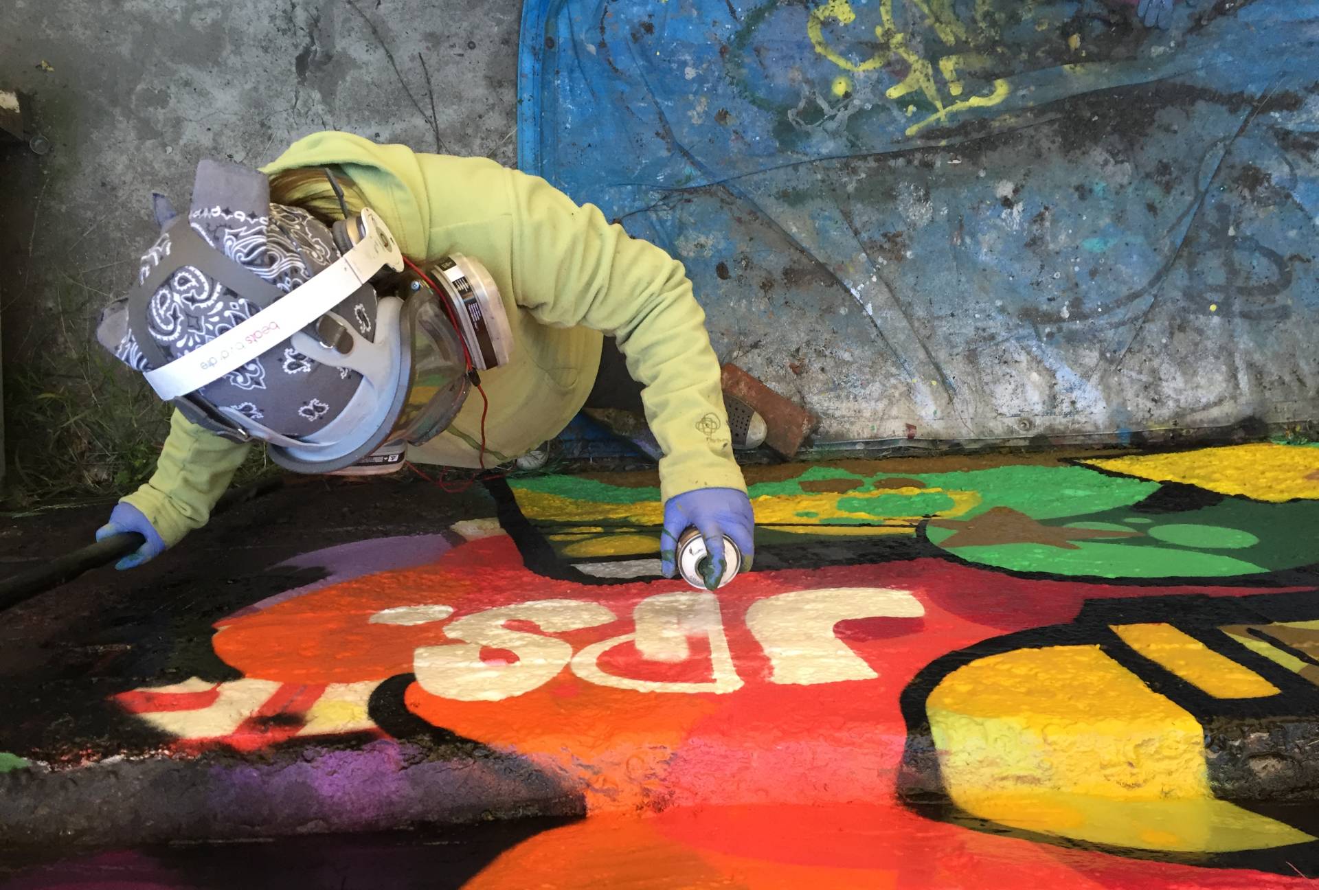 Video: Learn Graffiti Lettering Basics from Apexer | KQED