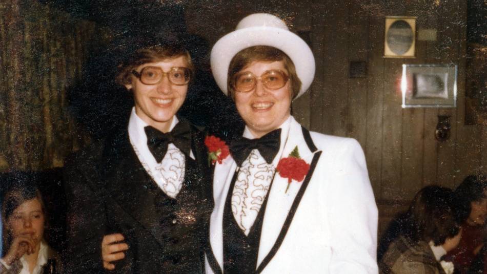 Trans Singer Encounters Mother (and Bathroom Laws) on Tour in the South ...