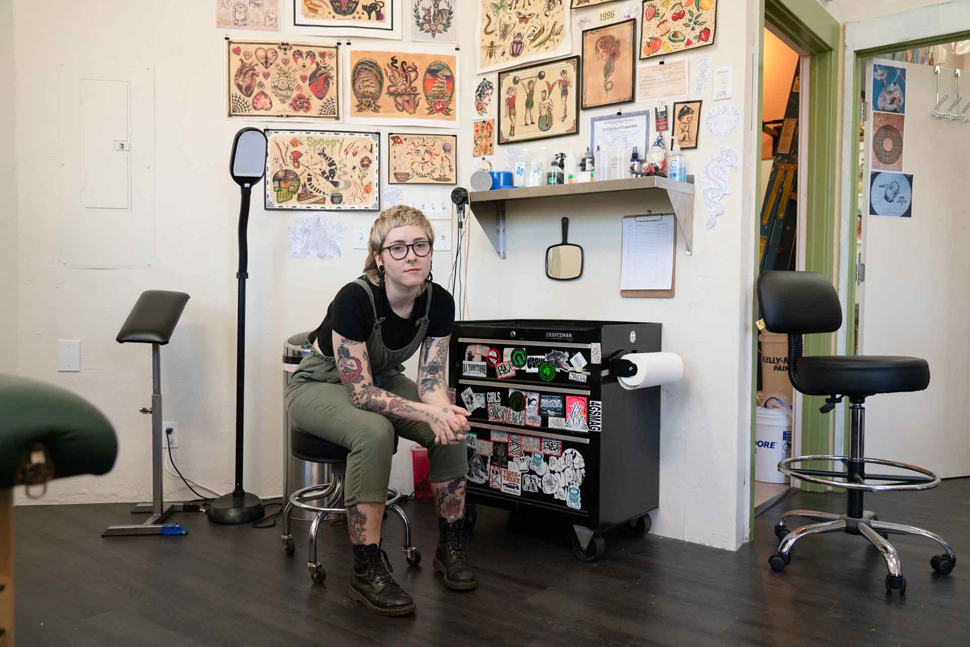 How a 23-Year-Old Tattoo Artist, Sidelined by Shutdown, Is Getting By ...
