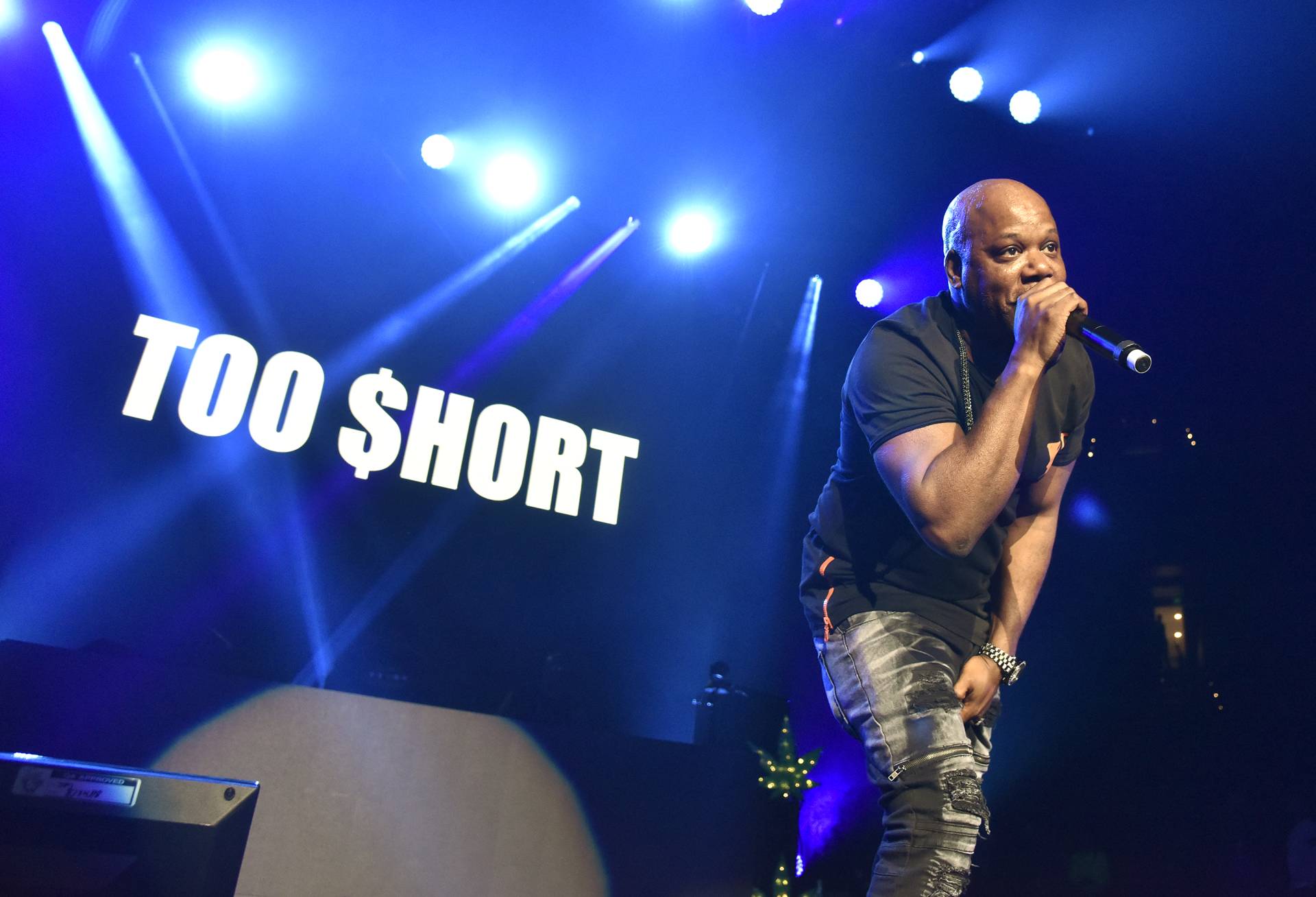 E-40, Too Short, Chuck D and More Rap Legends on Their Early Hip-Hop ...