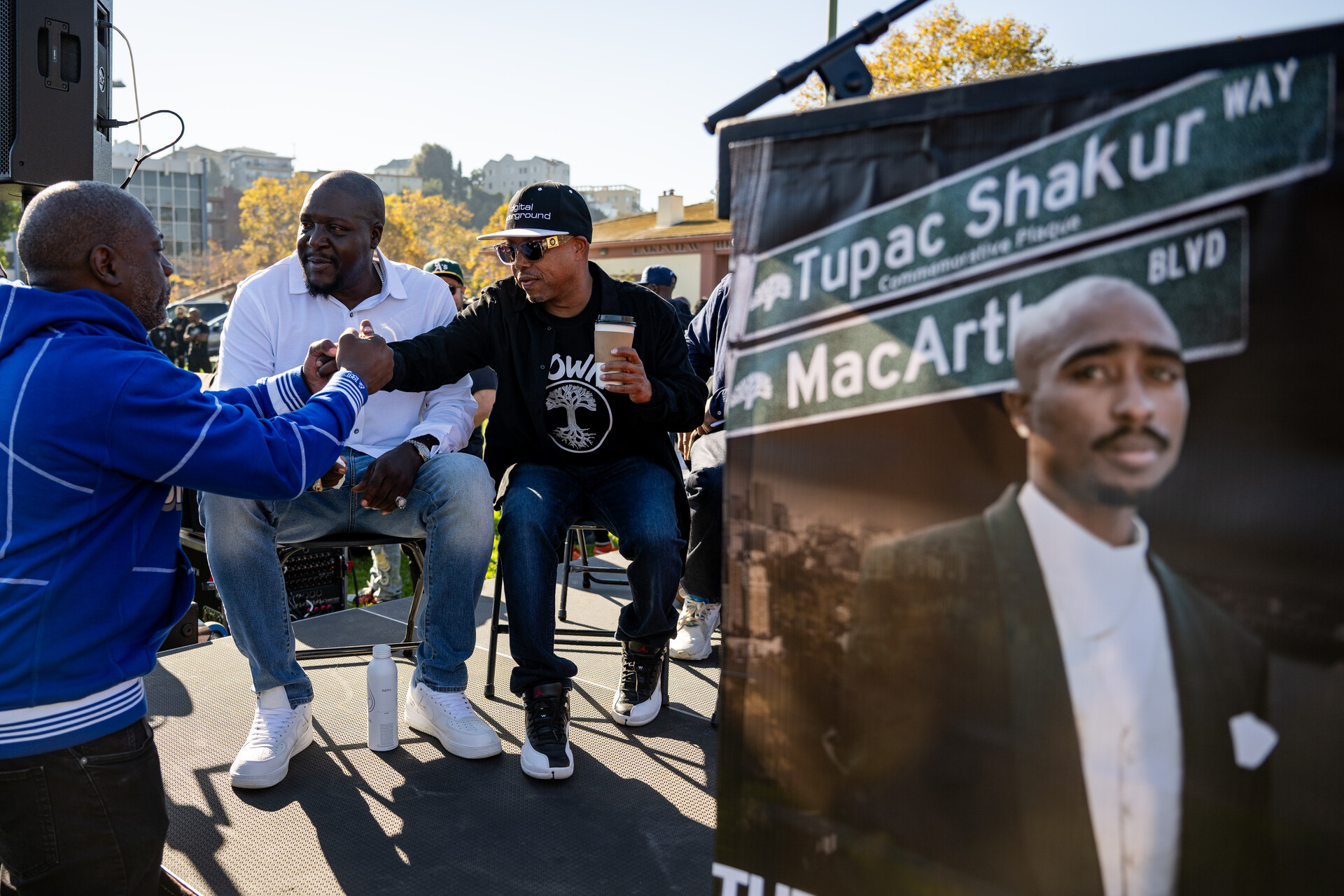 'Tupac Shakur Way' Unveiled in Oakland as Rap Icon Gets His Own Street ...