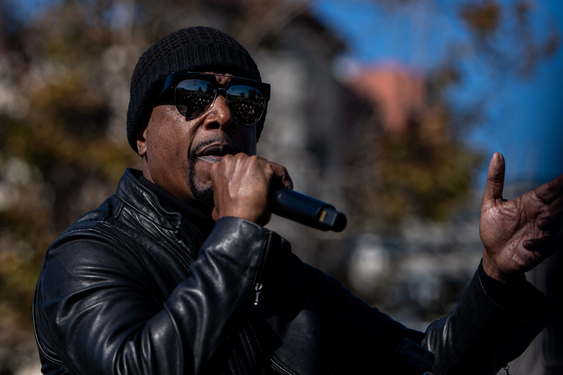 'Tupac Shakur Way' Unveiled in Oakland as Rap Icon Gets His Own Street ...