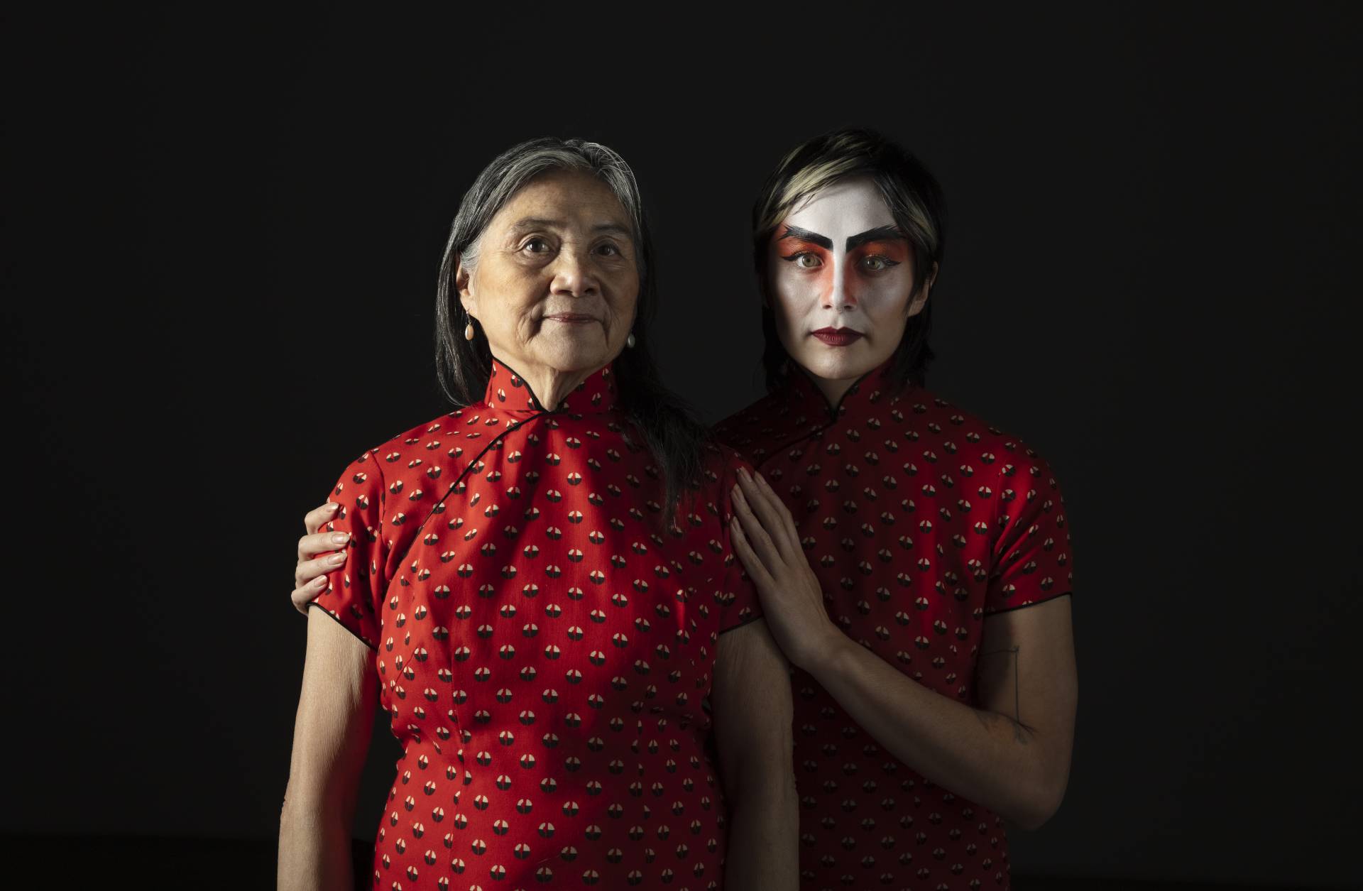 Mother and Daughter Duet in Multi-Disciplinary ‘flowers and fog’ Show ...