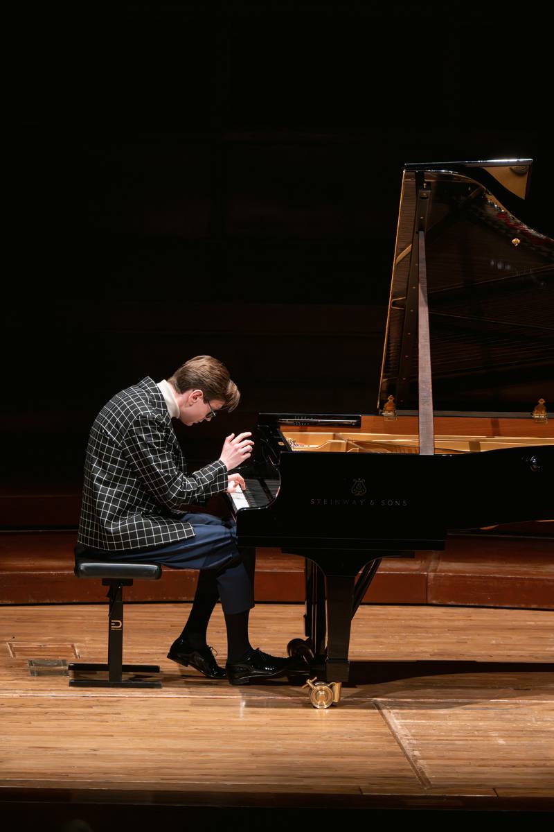 Review: With Yuja Wang Out, Víkingur Ólafsson Performs Lively ‘Goldberg ...
