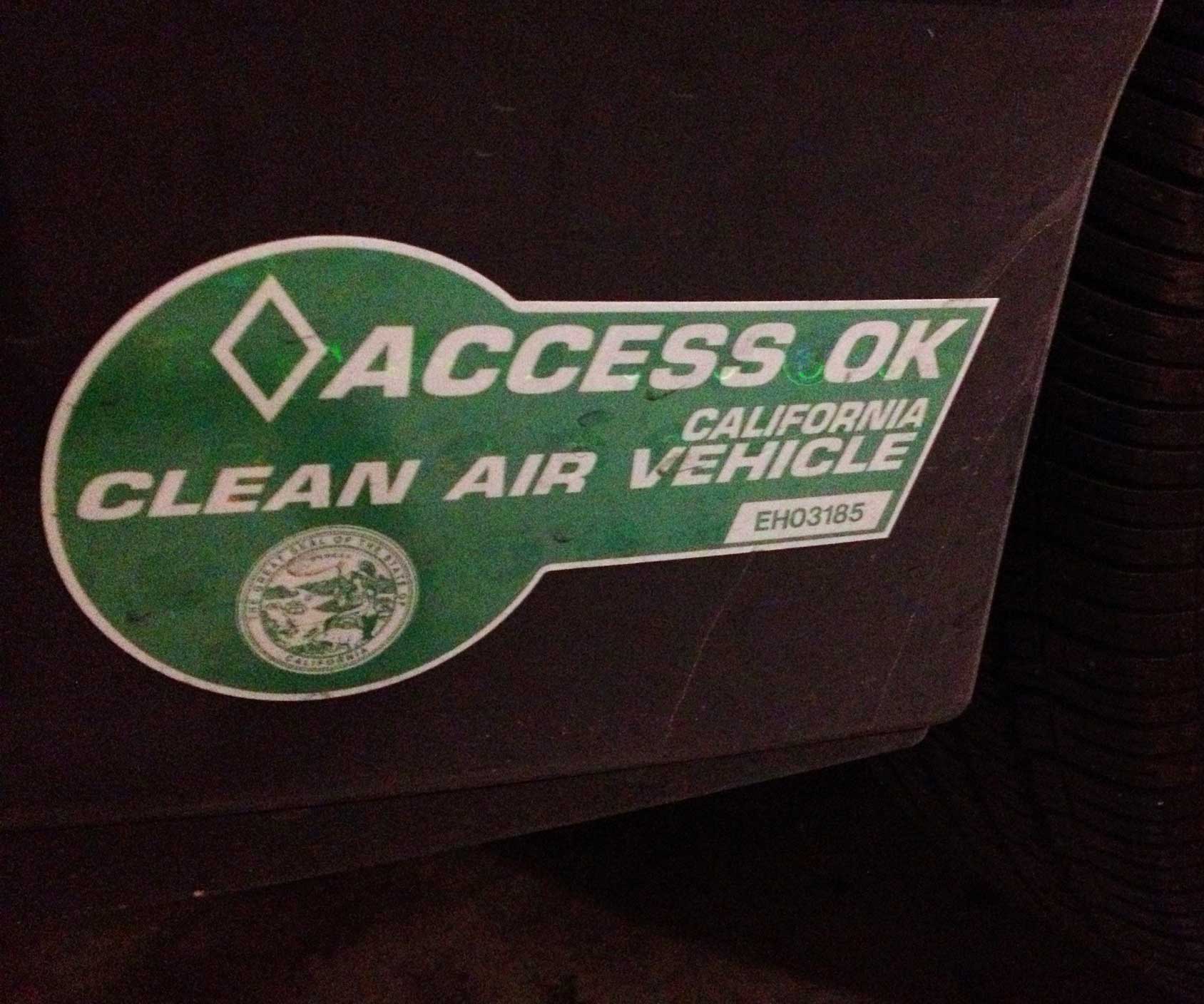 California Lawmakers Allow Clean Cars to Stay in Carpool Lanes | KQED