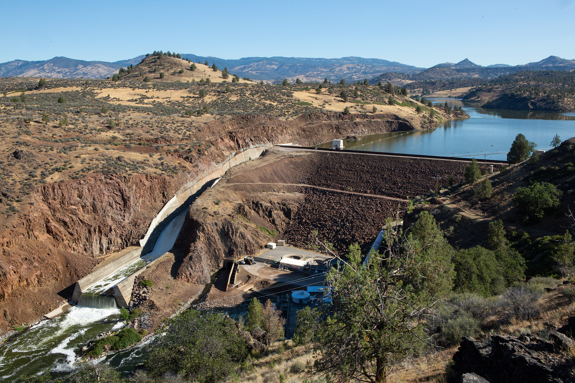 As Klamath Dams Come Down, a Once-in-a-Generation River Restoration ...