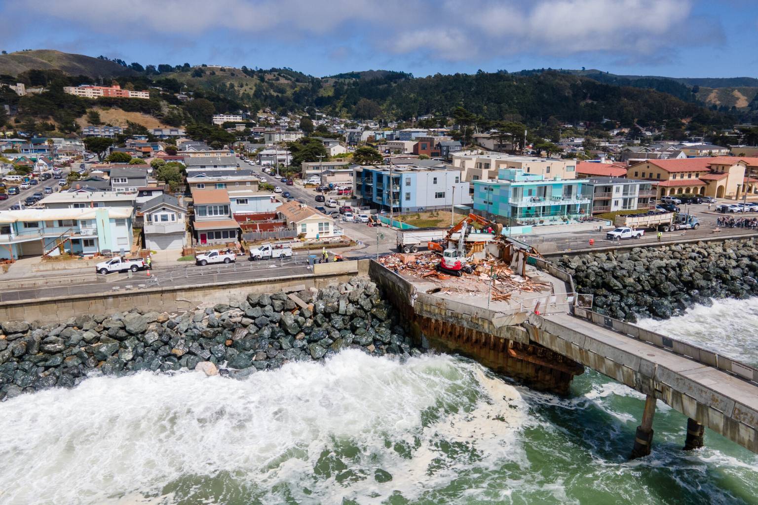 ‘You Can’t Beat Mother Nature’: Destroyed Cafe Gives Pacifica Look at ...