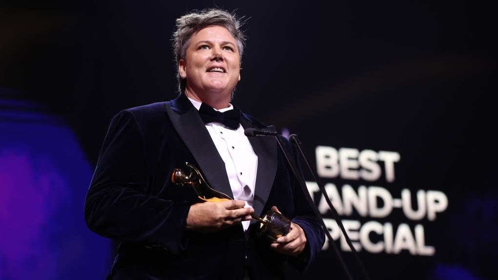 Woof! Comedian Hannah Gadsby Punchlines Grief, The Apocalypse in New ...